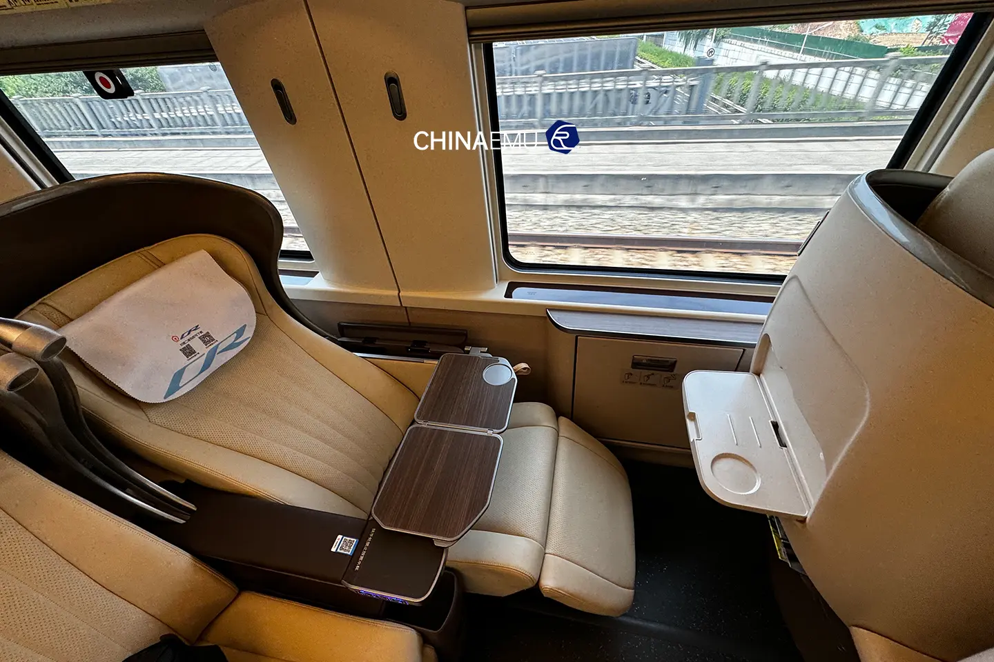 CR400AF-BS动车组 - 动车组列车 - 记录高速动车组列车及城市轨道交通列车发展历程 —— 慧伊创新科技（北京）有限公司